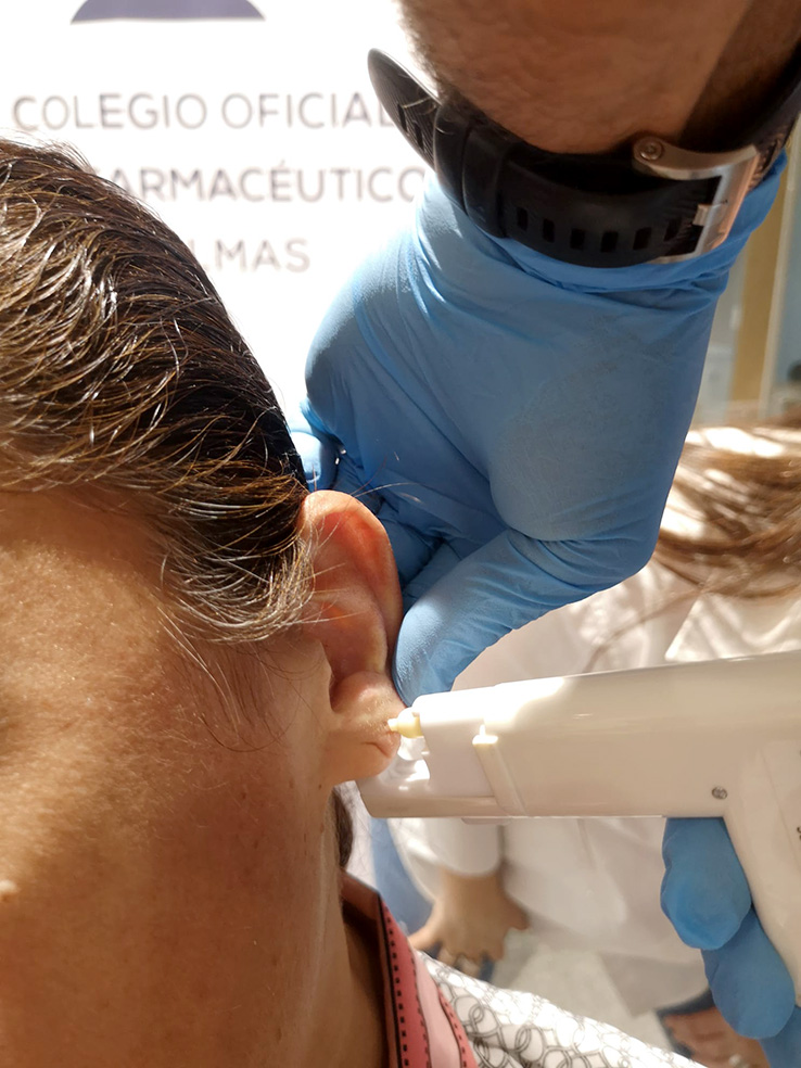 Formación para la perforación del lóbulo de la oreja - COF Las Palmas